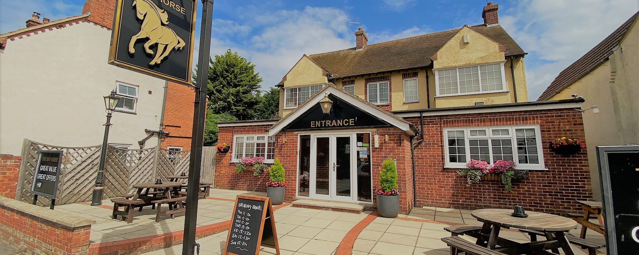 Bay Horse at North Somercotes - Pub with holiday cottages